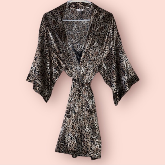 Victoria's Secret | Intimates & Sleepwear | Cheetah Print Slip Robe Set ...